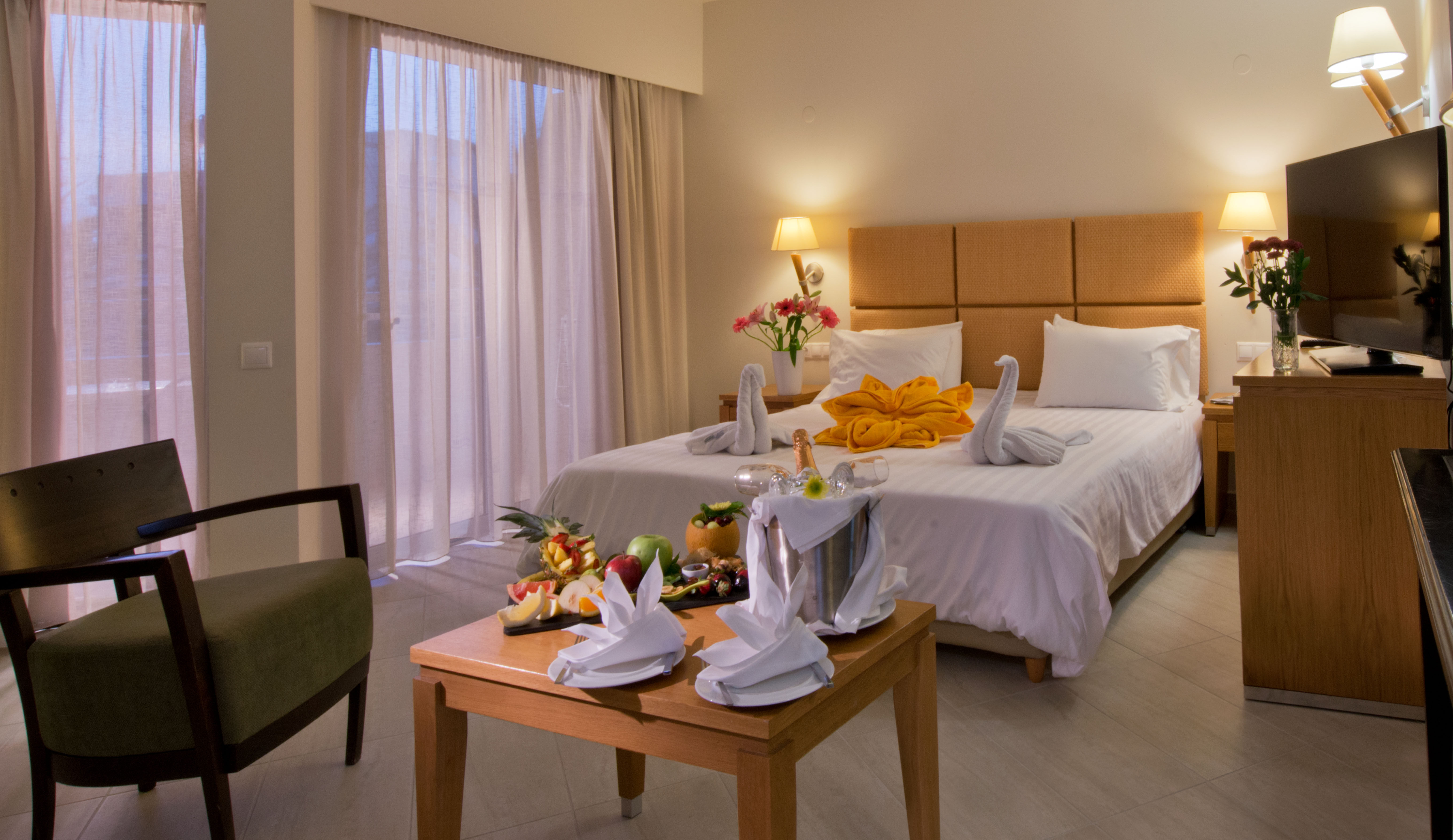 Minos Hotel in Rethymno Crete: 4 star hotel rethymno, hotel minos crete ...